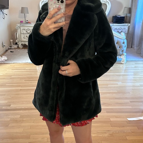 Jessica Simpson | Jackets & Coats | Jessica Simpson Faux Fur Coat Size ...